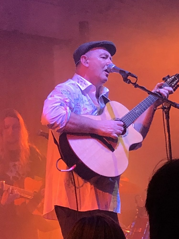 FRANCIS DUNNERY – Flying Vs Blog
